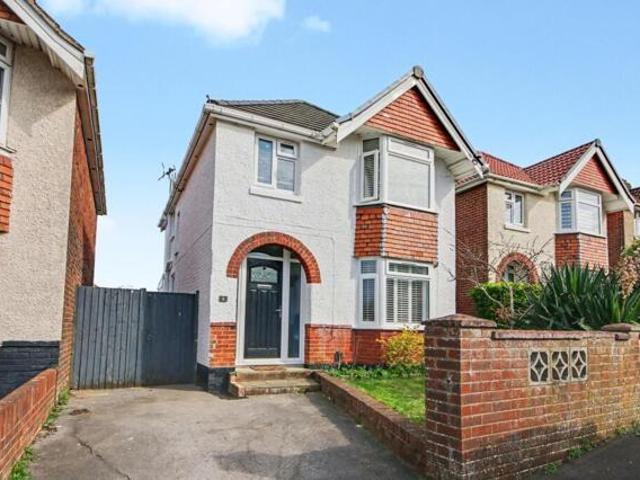 3 Bedroom House Southampton Southampton LS100786545
