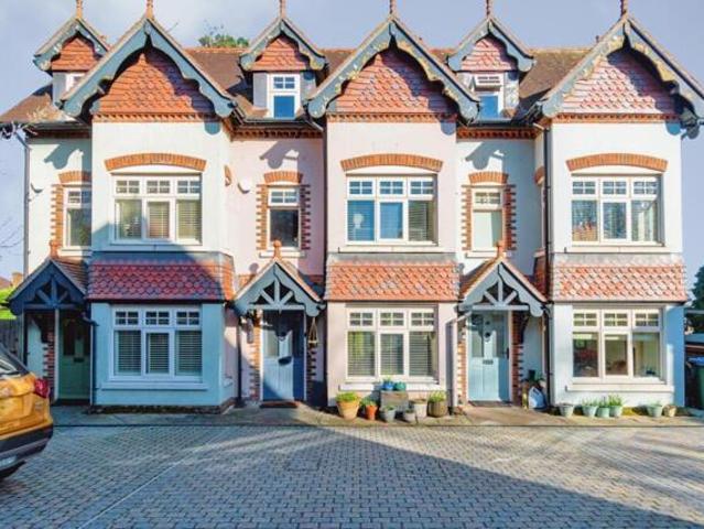 3 Bedroom House Southampton Southampton LS100342815