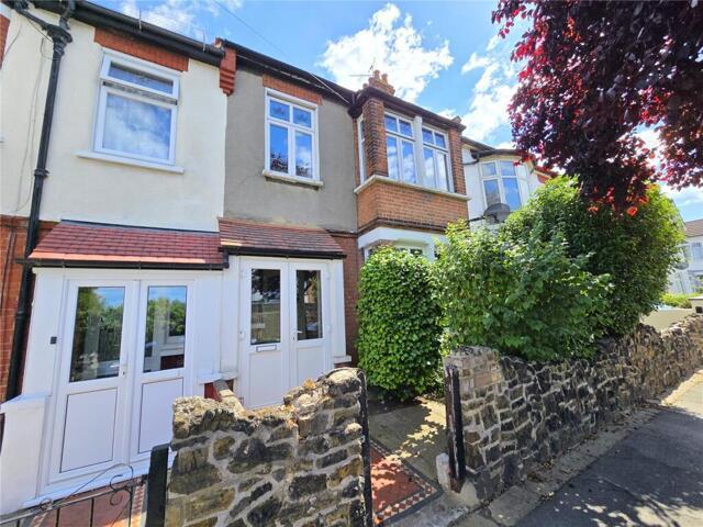 3 Bedroom House Southend on sea Southend On Sea 98477281
