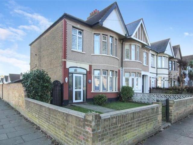 3 Bedroom House Southend on sea Southend On Sea 98612356