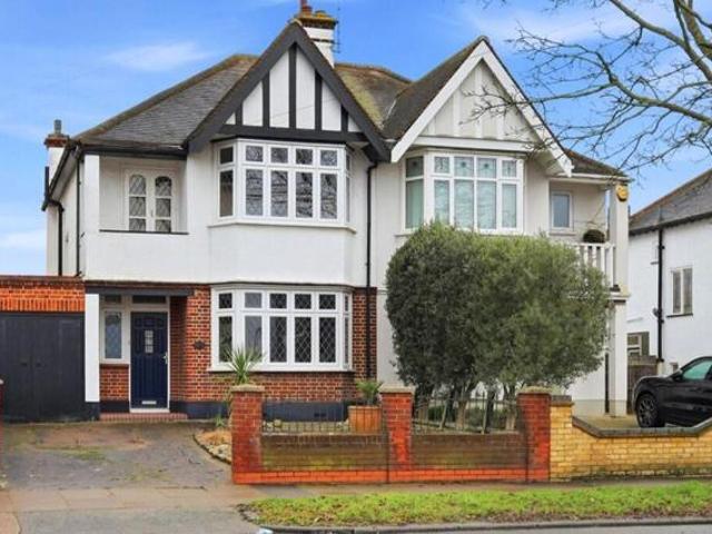 3 Bedroom House Southend On Sea Southend on Sea LS101931960