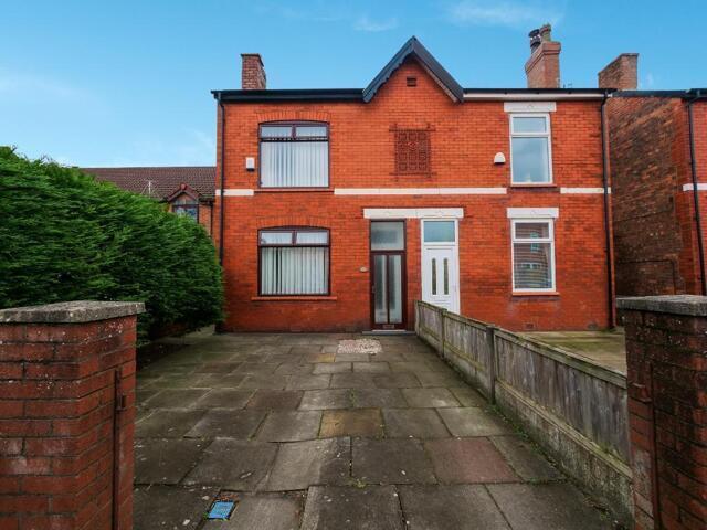 3 Bedroom House Southport Sefton 101025306