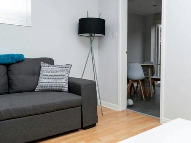 3 Bedroom House Solihull Solihull LS84459459