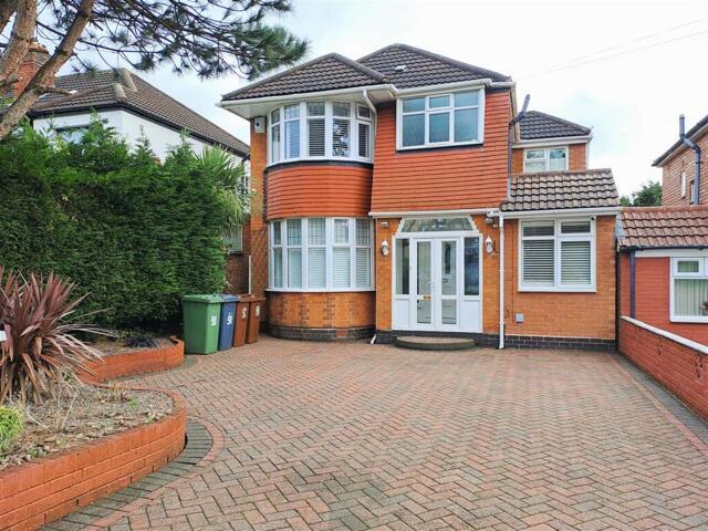 3 Bedroom House Solihull West Midlands 100456323