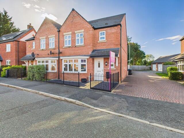 3 Bedroom House Saighton Cheshire West And Chester LS98834824