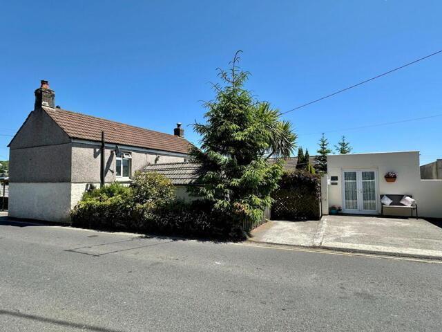 3 Bedroom House Saint Austell Cornwall 100648919
