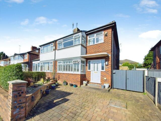 3 Bedroom House Salford Salford LS100024156