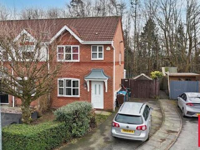 3 Bedroom House Salford Salford LS100825094