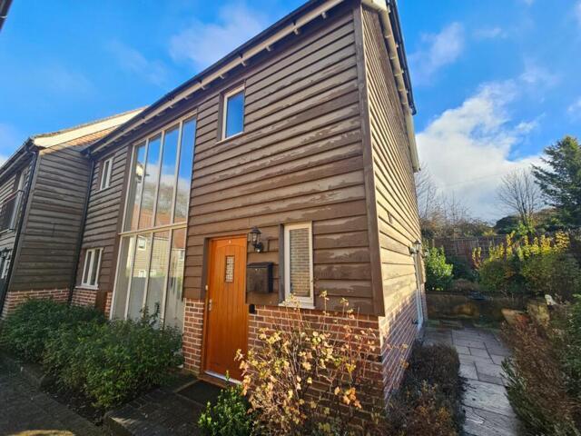 3 Bedroom House Salisbury Wiltshire 98204834