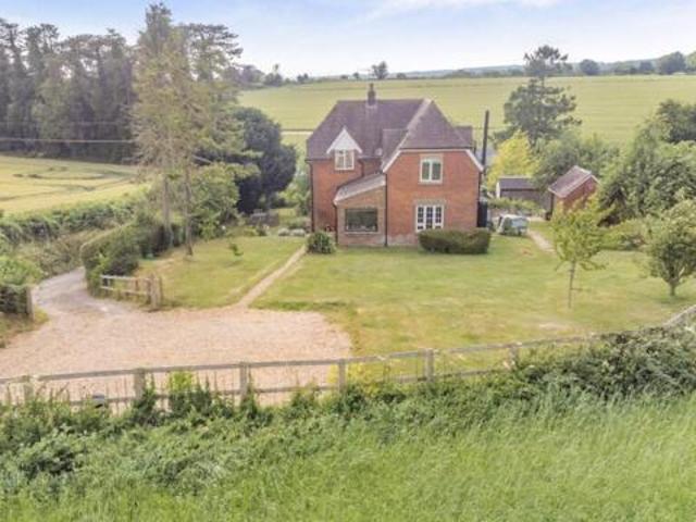 3 Bedroom House Salisbury Wiltshire 100987987