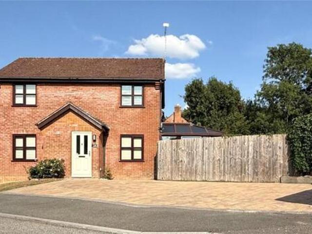 3 Bedroom House Salisbury Wiltshire 101892138