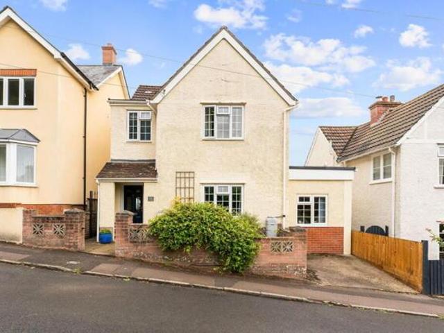 3 Bedroom House Salisbury Wiltshire LS99839979