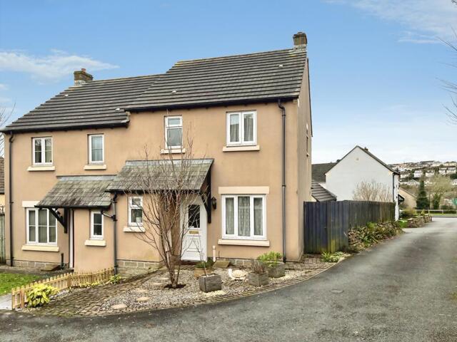 3 Bedroom House Saltash Cornwall 100541095
