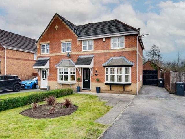 3 Bedroom House Sandbach Cheshire East 100733742