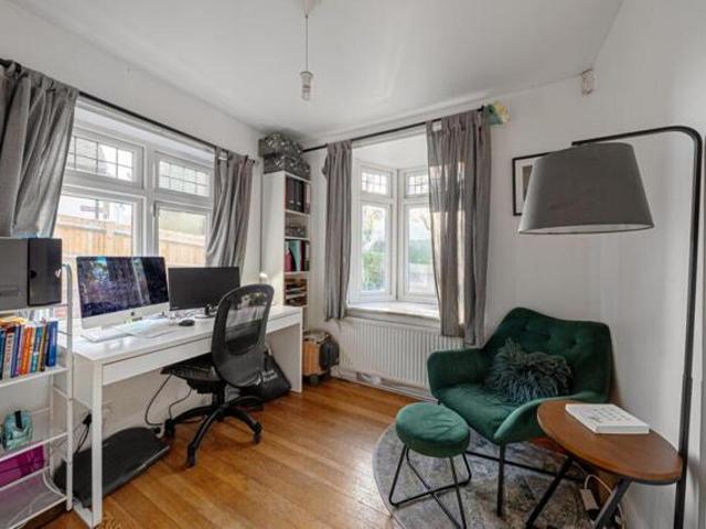 3 Bedroom House Sanderstead Greater London 101678850