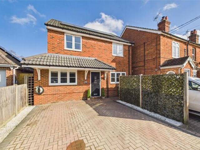 3 Bedroom House Sandhurst Bracknell Forest LS100425927