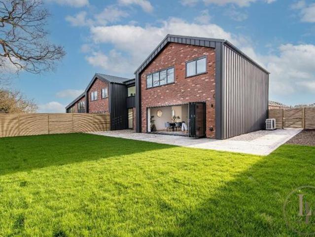 3 Bedroom House Sandiacre Derbyshire LS98864315