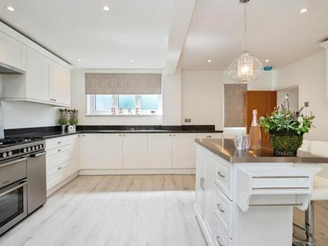 3 Bedroom House Sevenoaks Kent LS100825089