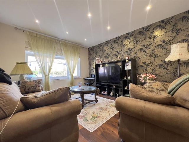 3 bedroom house semi detached