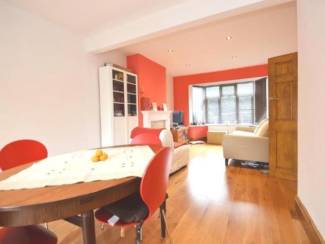 3 bedroom house semi detached