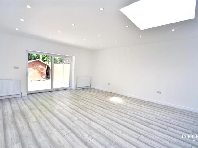 3 bedroom house semi detached