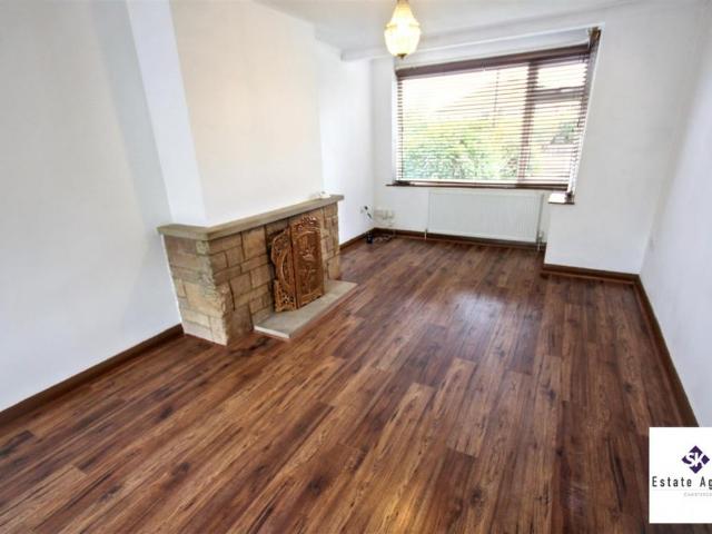 3 Bedroom House Semi Detached To Let