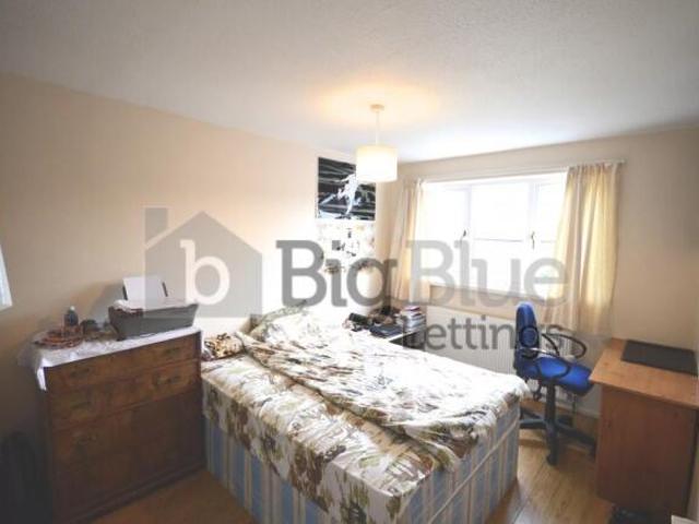 3 bedroom house share for rent in Consort View, Leeds, West Yorkshire, LS3