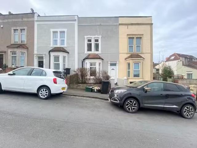 3 bedroom house share for rent in Alfred Road, Bedminster BS3.