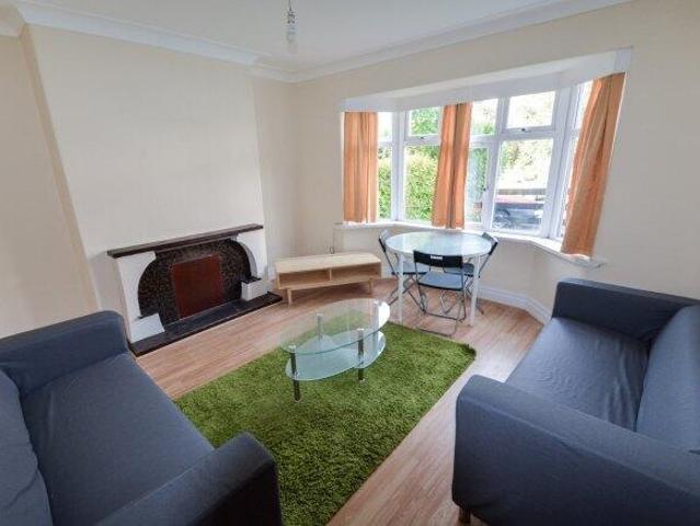 3 bedroom house share for rent in Ash Road, LS6