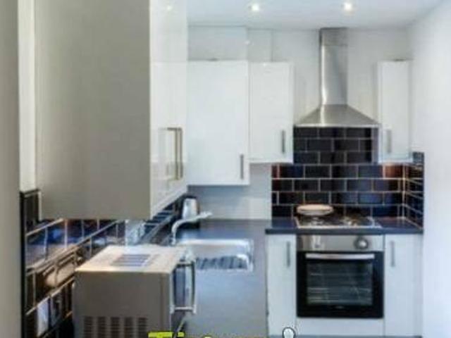 3 bedroom house share for rent in Blandford Road Manchester M6