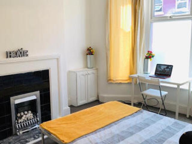 3 bedroom house share for rent in Gwenfron Road, Liverpool, Merseyside, L6