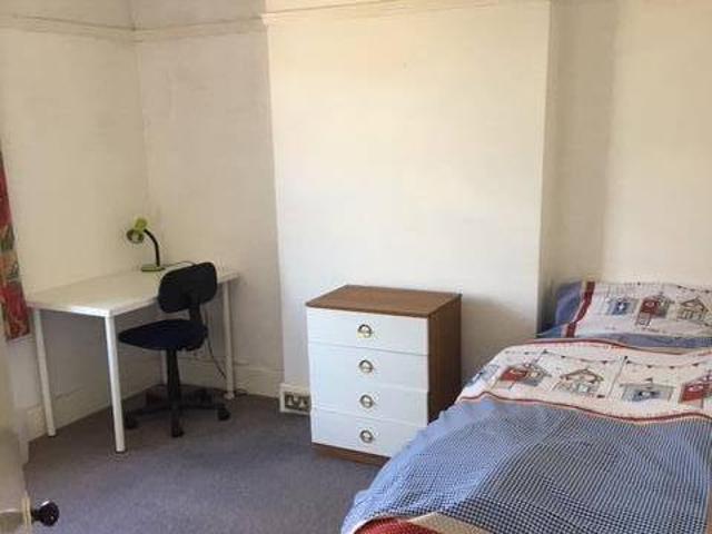 3 bedroom house share for rent in Denmark Road Bournemouth BH9