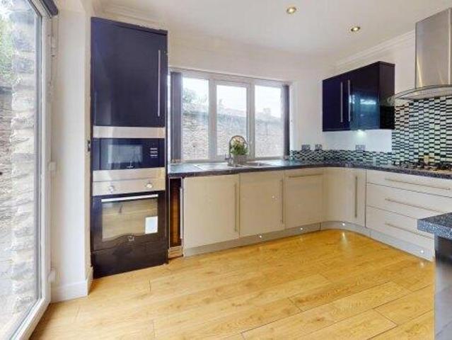 3 bedroom house share for rent in Emily Gardens, PL4
