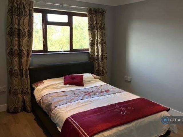3 bedroom house share for rent in Kingsbrook St Ives PE27