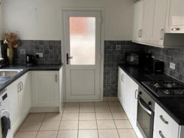 3 bedroom house share for rent in Manvers Street, Hull, HU5