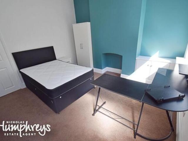 3 bedroom terraced house for rent in Spencer Road, Shelton, Stoke On Trent, ST4