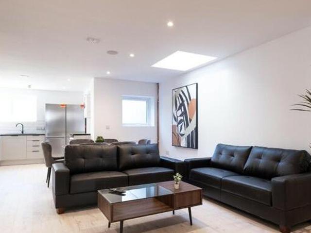 3 Bedroom House Share For Rent In Swansea, Wales