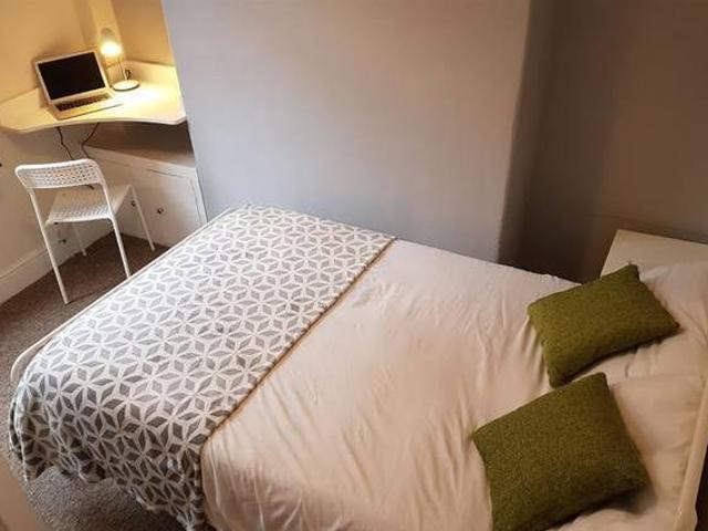 3 bedroom house share for rent in Percy Street Middlesbrough TS1 4DD TS1