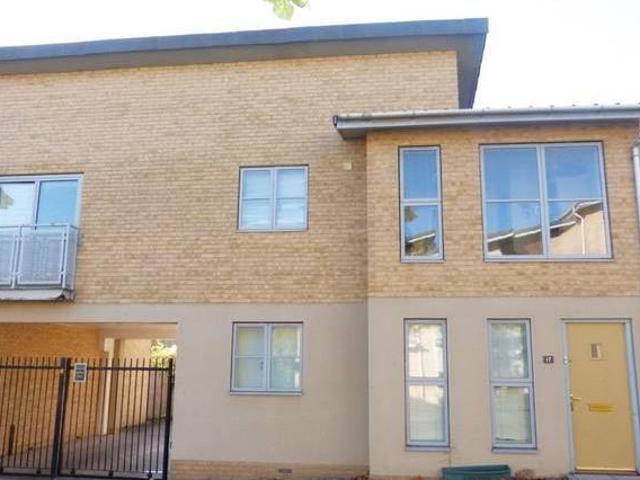 3 bedroom house share for rent in Pinewood Drive Hesters Way Cheltenham GL51