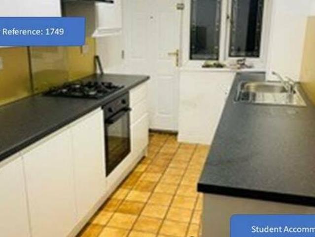 3 bedroom house share for rent in Queen Anne Street Shelton StokeOnTrent ST4