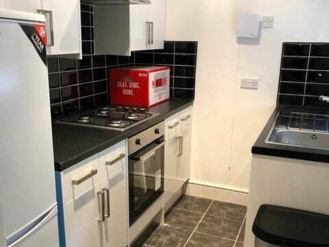 3 bedroom house share for rent in Renfrew Street Kensington L7
