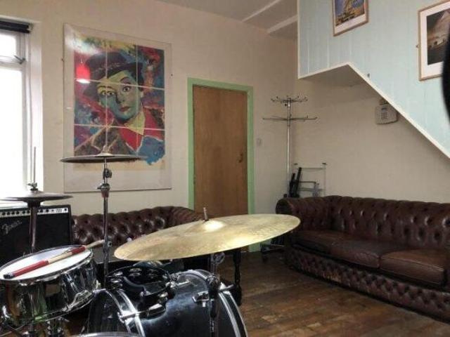 3 bedroom house share for rent in Welby Street, M13