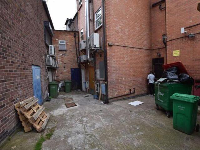 3 bedroom house share for sale in HMO FLAT & SHOP Mansfield Road, Nottingham NG1 3FQ, NG1