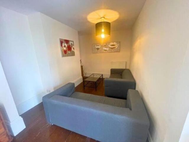 3 bedroom house share for sale in Magdalen Road, Exeter, EX2