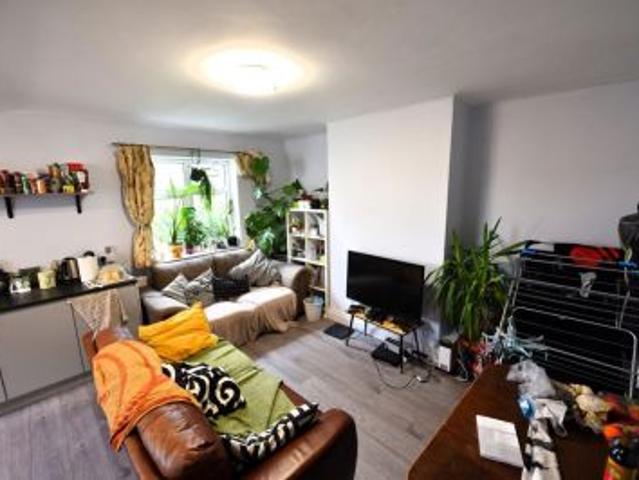 3 bedroom House Share in Newport View 3 Bed, Leeds