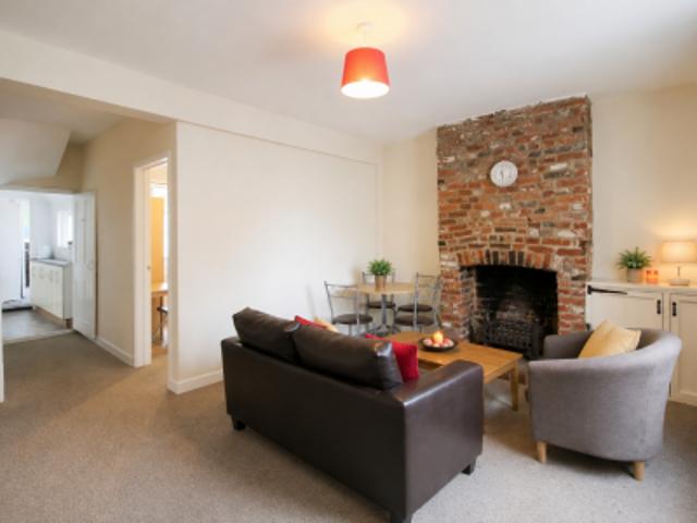 3 bedroom House share To Let