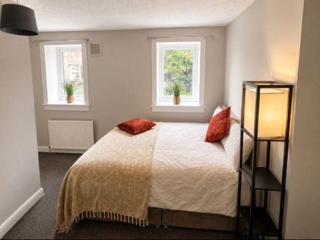 3 bedroom house share to rent