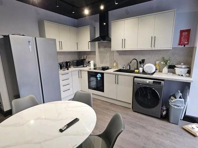 3 bedroom house share to rent