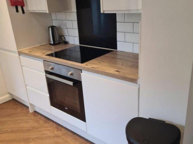 3 bedroom house share to rent