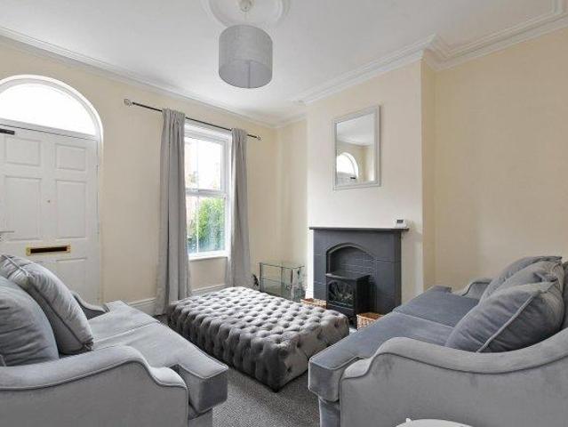 3 bedroom house share to rent